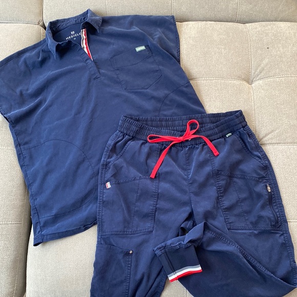 Mediclo | Pants & Jumpsuits | Mediclo Cargo Jogger And Relaxed Scrub ...